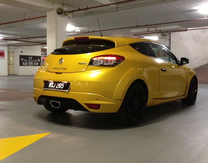 Renault Megane RS265 Test Drive Review – Drive Safe and Fast