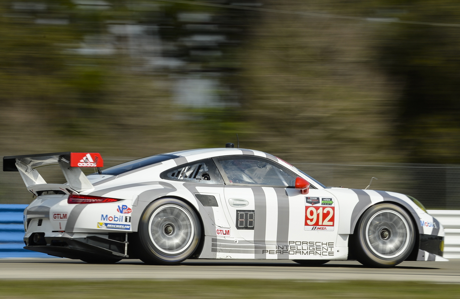 Porsche 911 Wins Both GT Classes In Sebring Endurance Race – Drive Safe ...