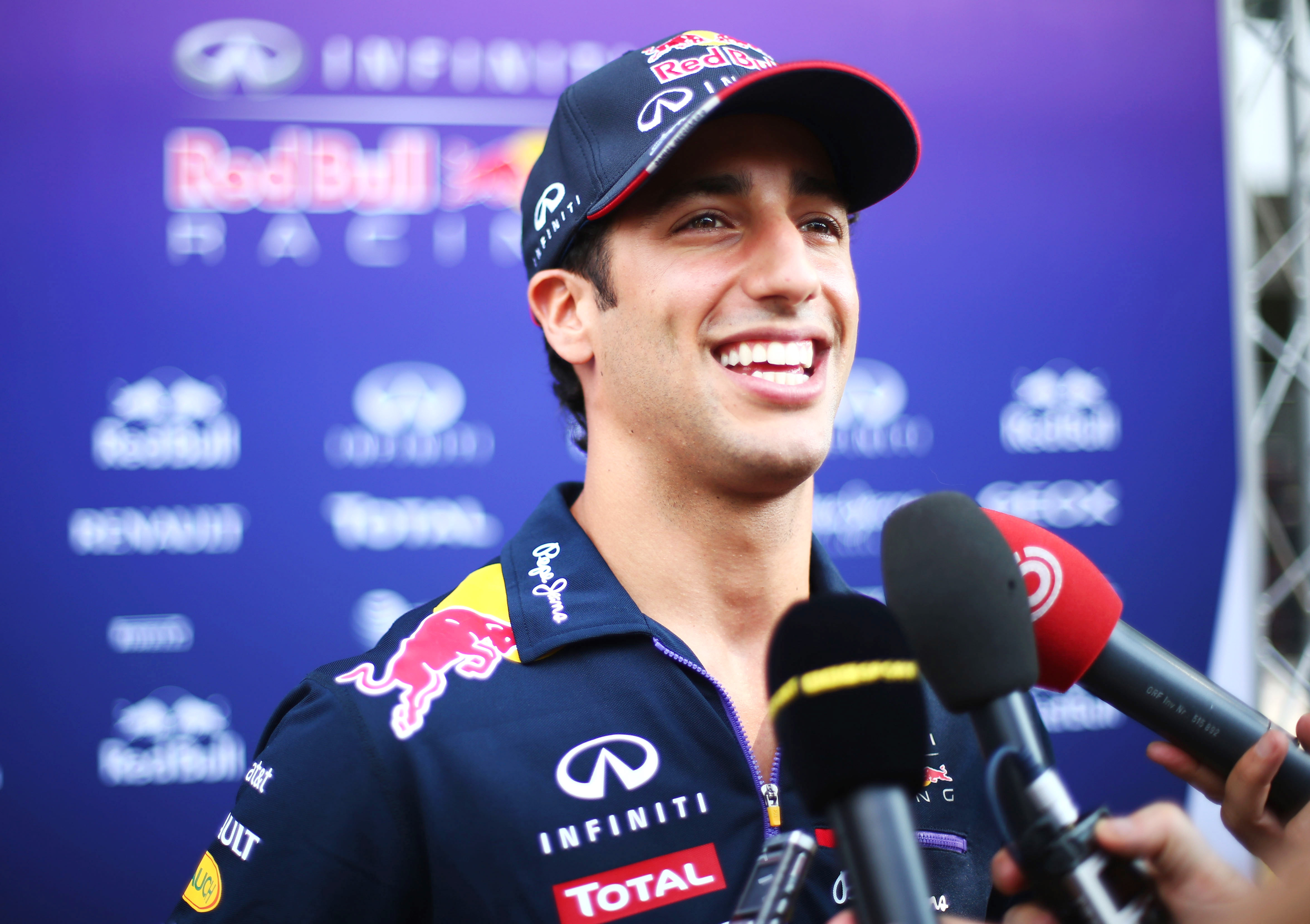 Red Bull FLAGS OFF 2015 F1 season – Drive Safe and Fast