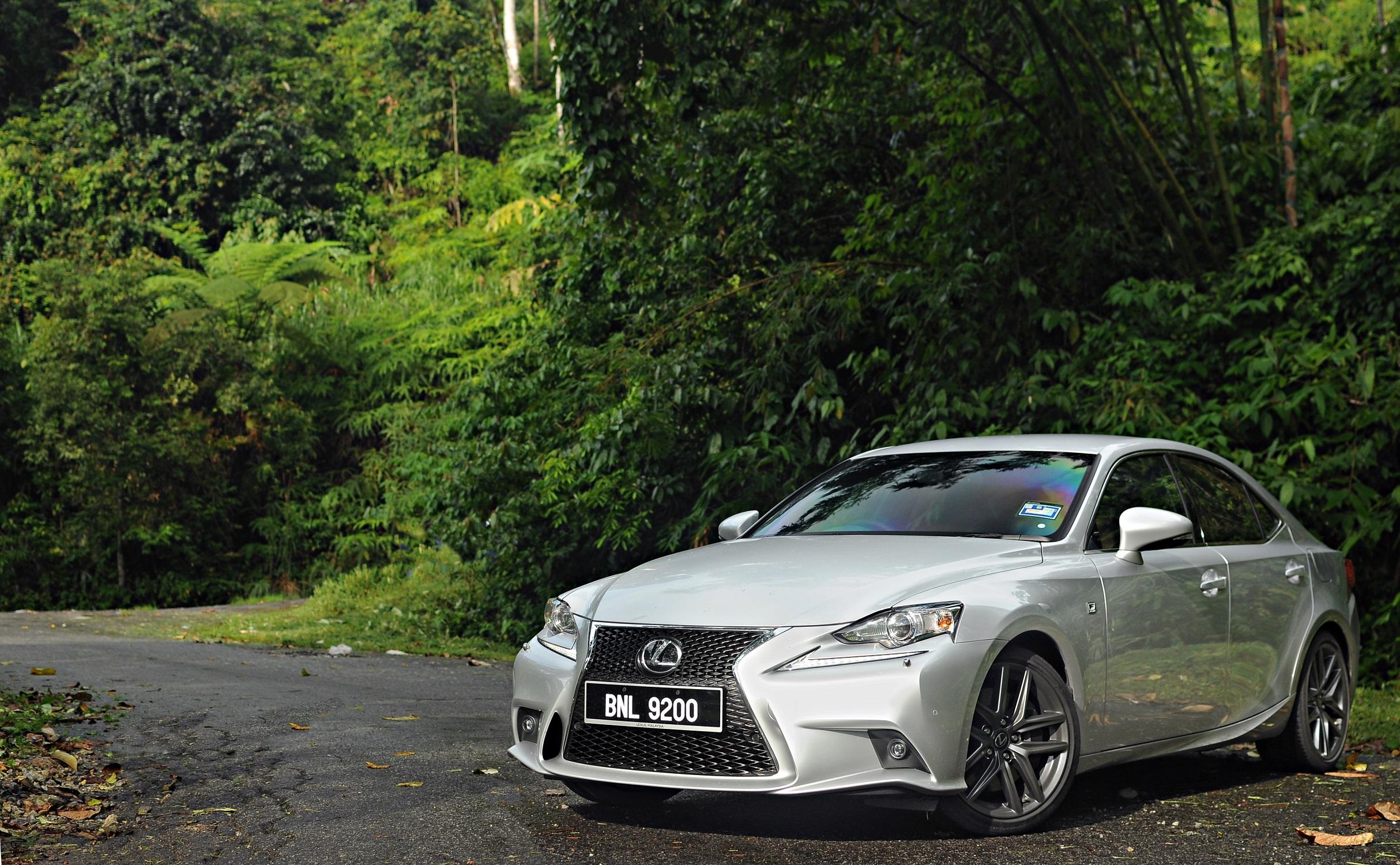 No longer playing catch-up: Lexus IS 200t F SPORT review – Drive Safe ...