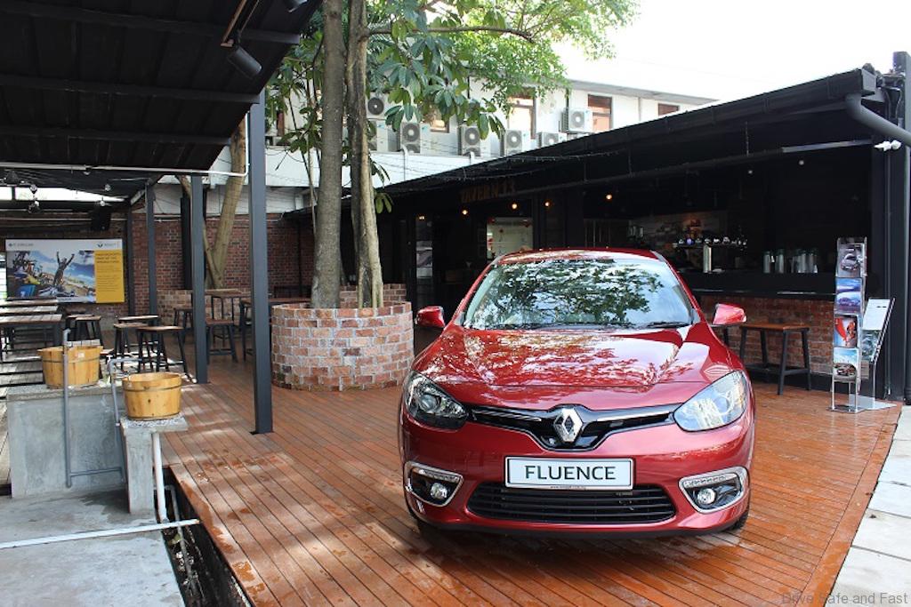 Upgraded Flagship Renault Showroom Offers Enhanced Customer Experience