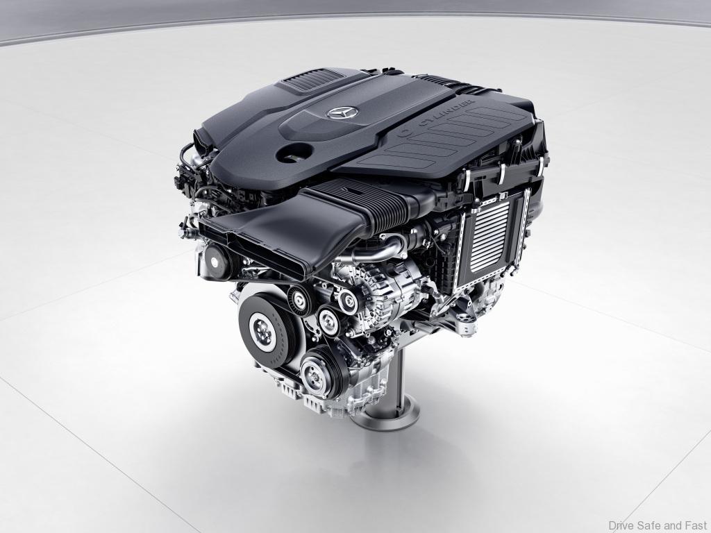 New Modular Engine Family from Mercedes-Benz is Cleaner and More Powerful