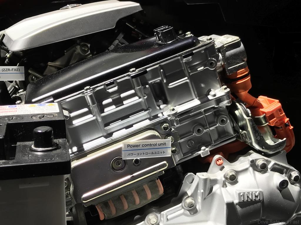This Cutaway Prius Shows All Its the Juicy Powertrain Components