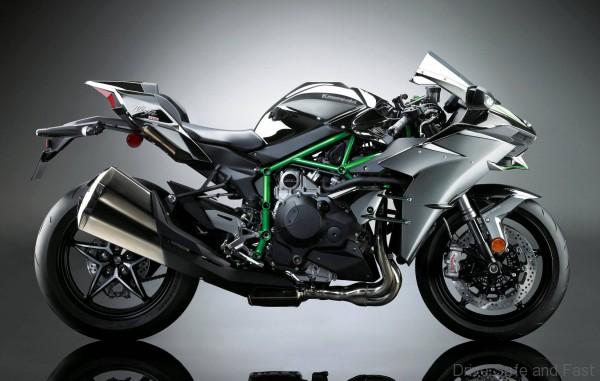 Kawasaki Reveals New Ninja H2 Series
