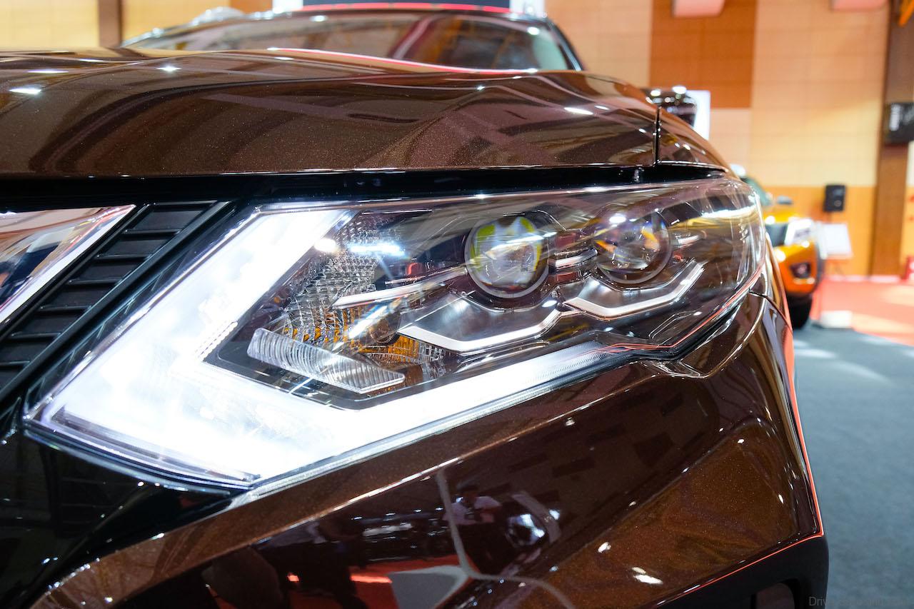 New Cars Must Have Auto Headlights and DRLs in Japan