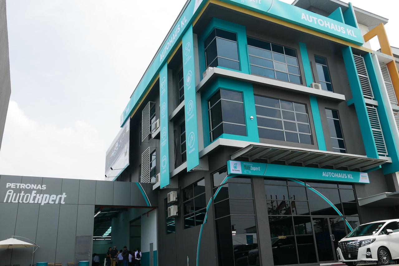 PETRONAS Launches First AutoExpert Centre to Service ALL Car Models