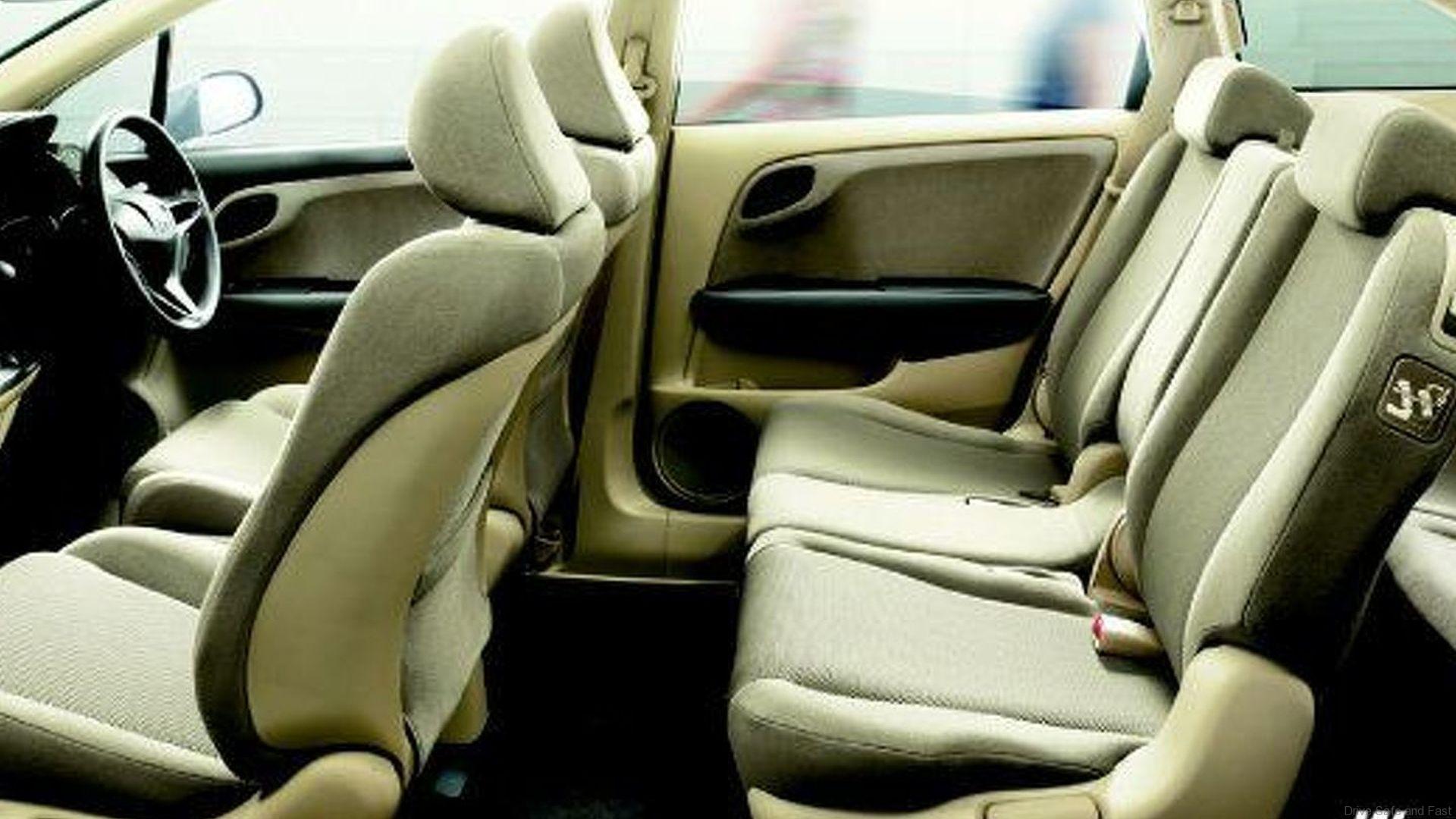 Honda Stream 1.7 used buy review……why not?