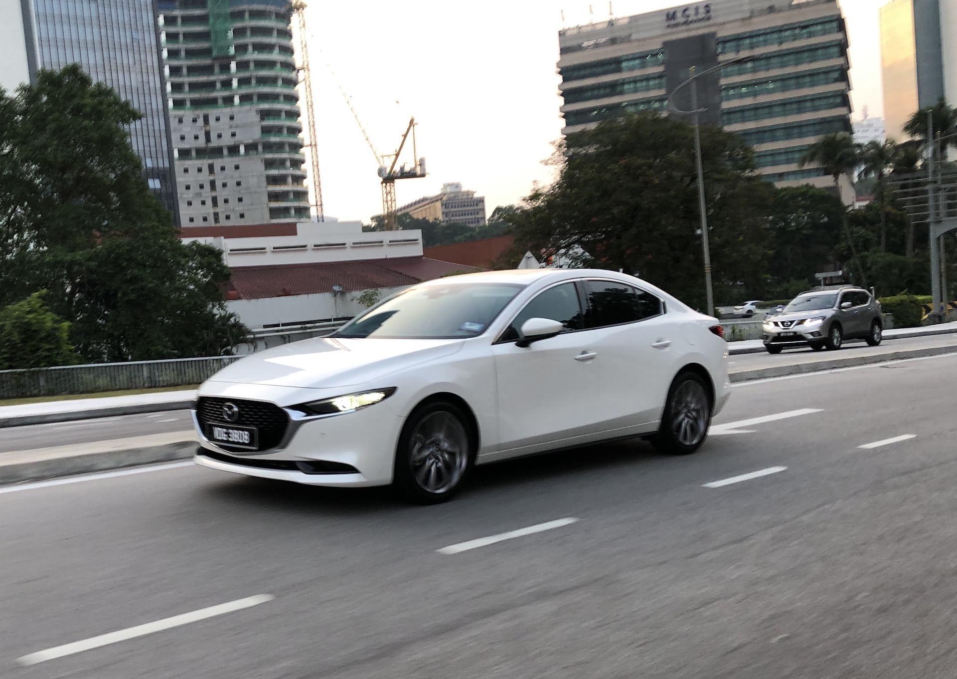 Mazda3 Skyactiv-G 2.0L test drive review