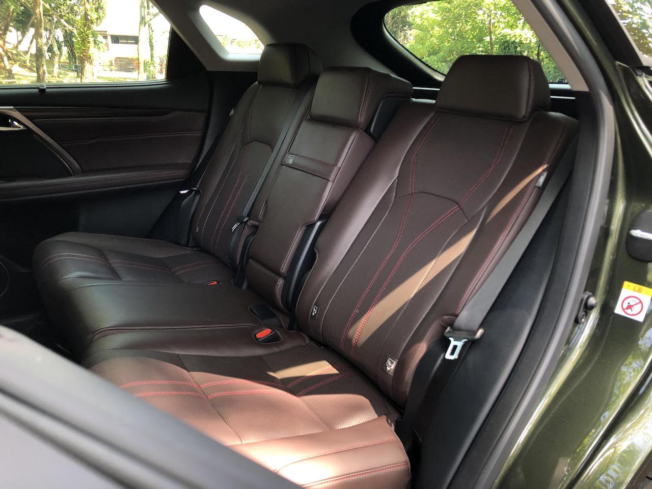 Lexus RX 300 Premium test drive review in the city by us