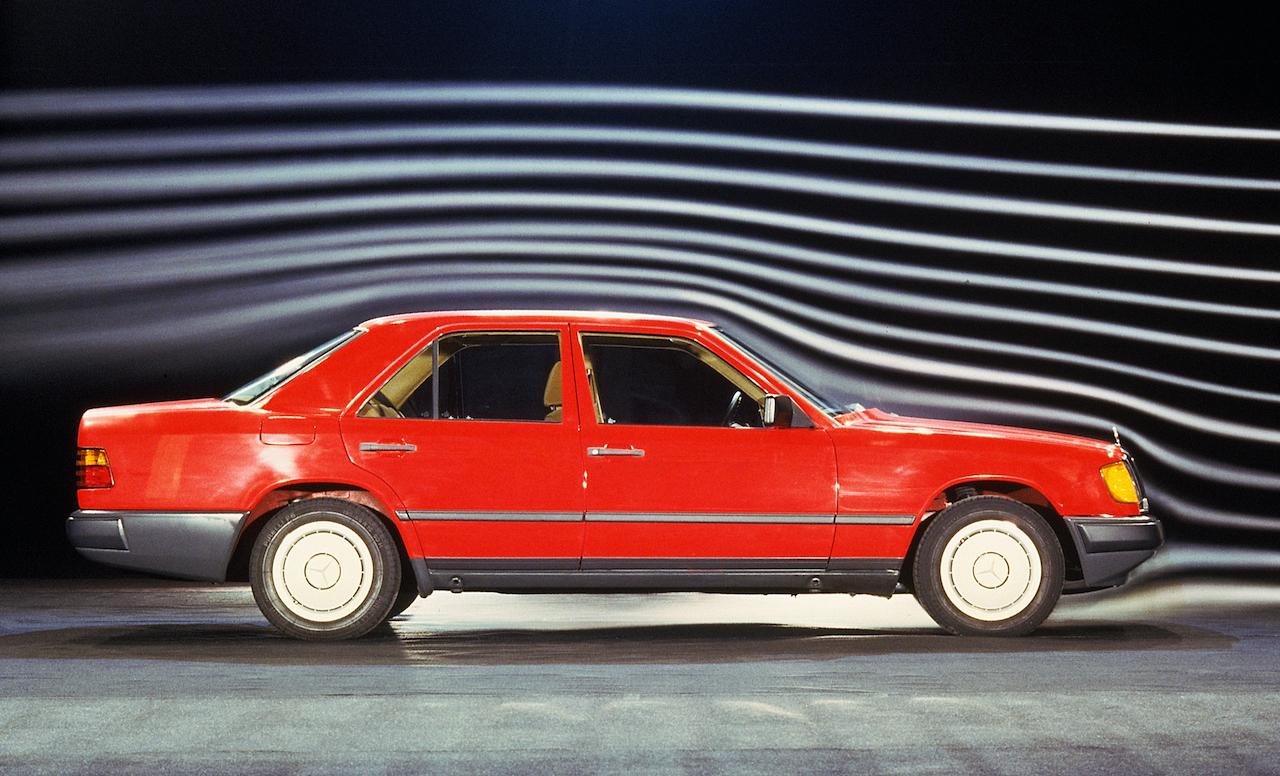The Mercedes-Benz 124 Was First Revealed 35 Years Ago!