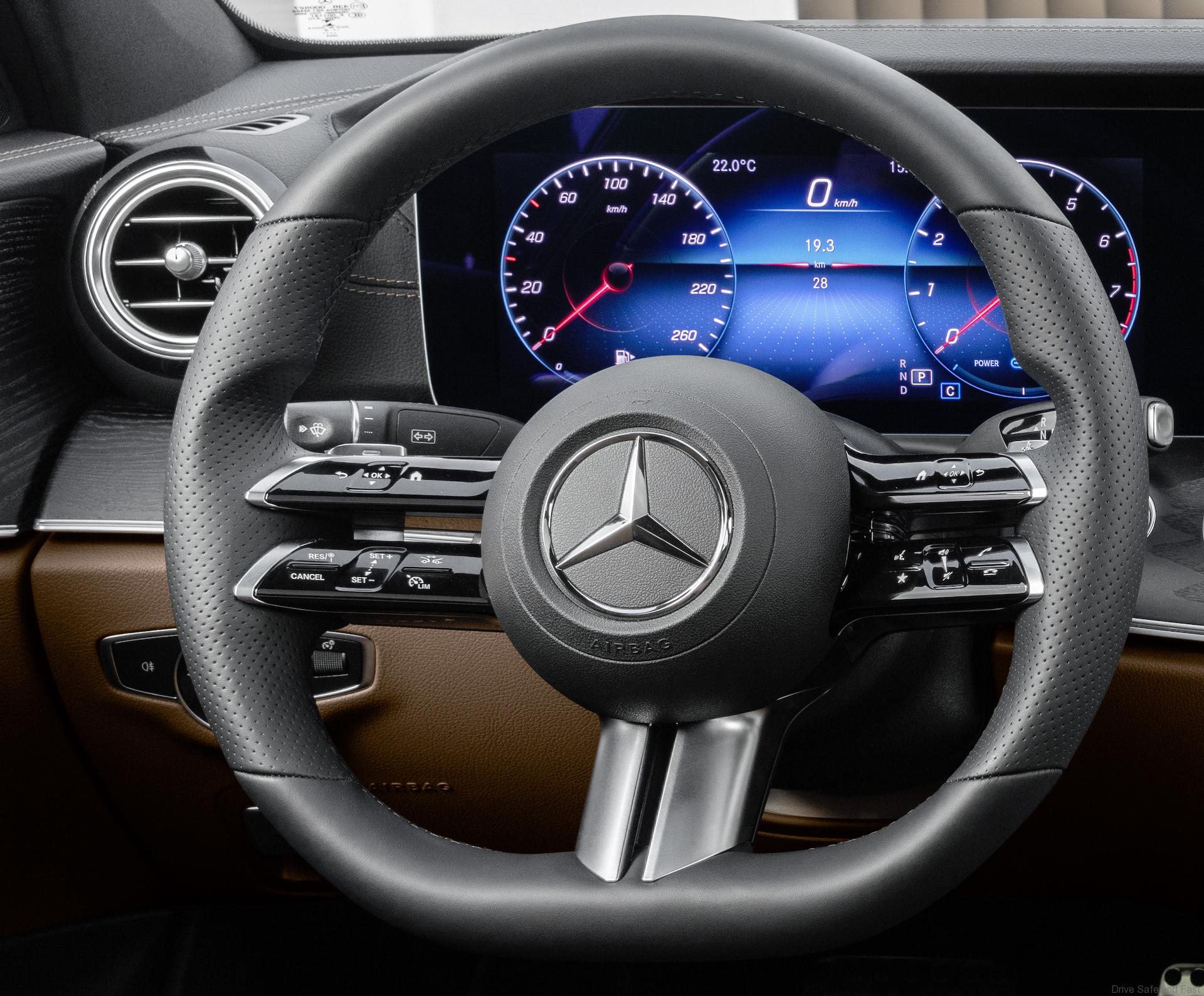 Mercedes-Benz Updates Steering Wheel In 2021