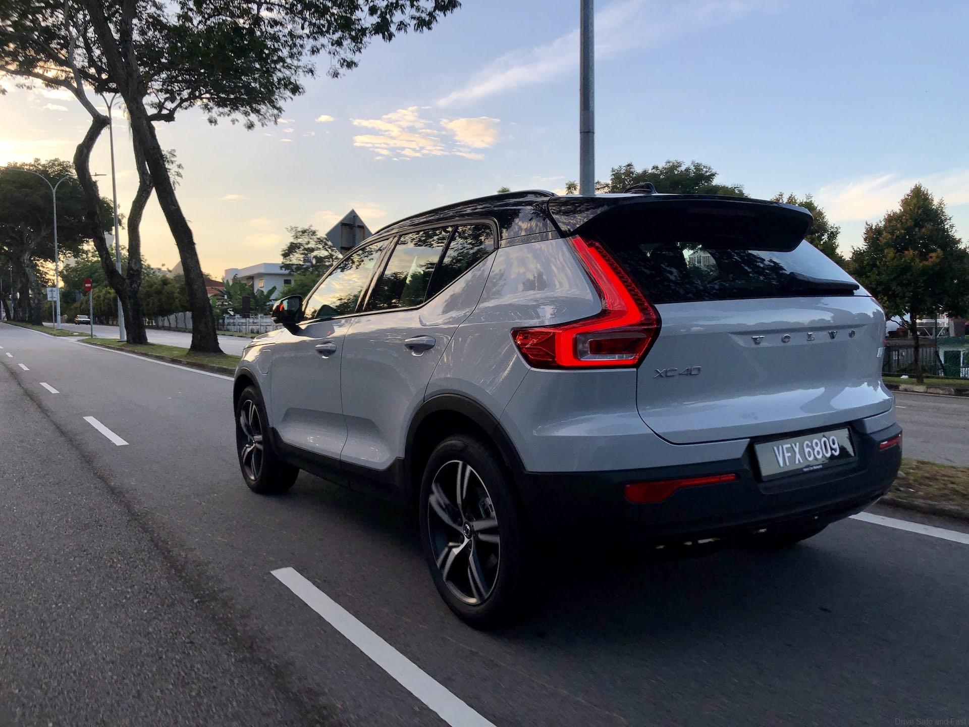 Volvo XC40 Recharge Plug In Hybrid Crossover Test Drive