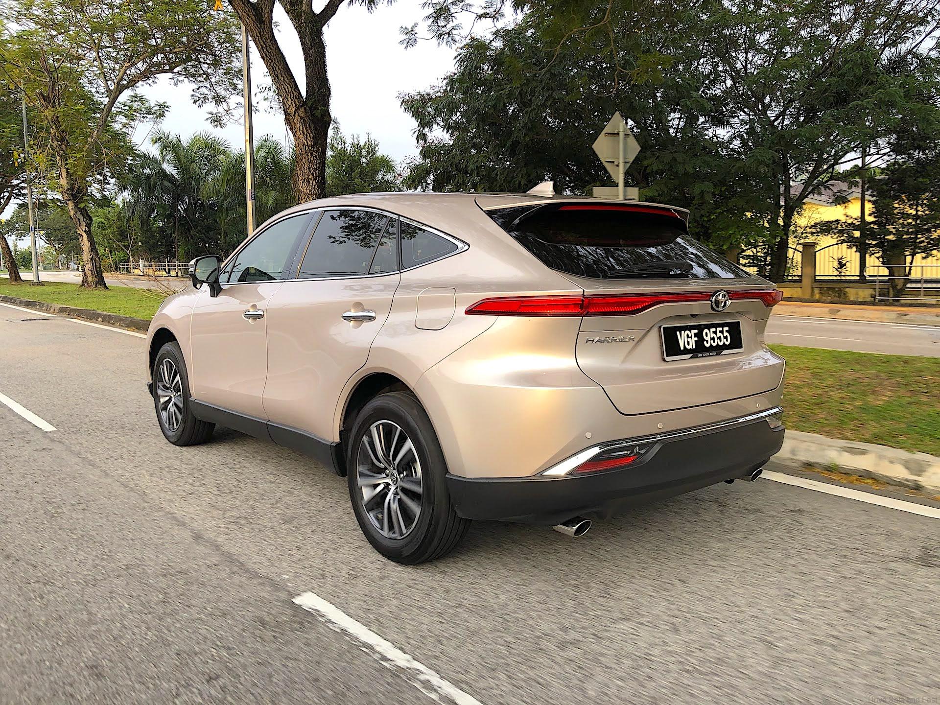 Toyota Harrier 2.0L Luxury SUV Drive Impressions