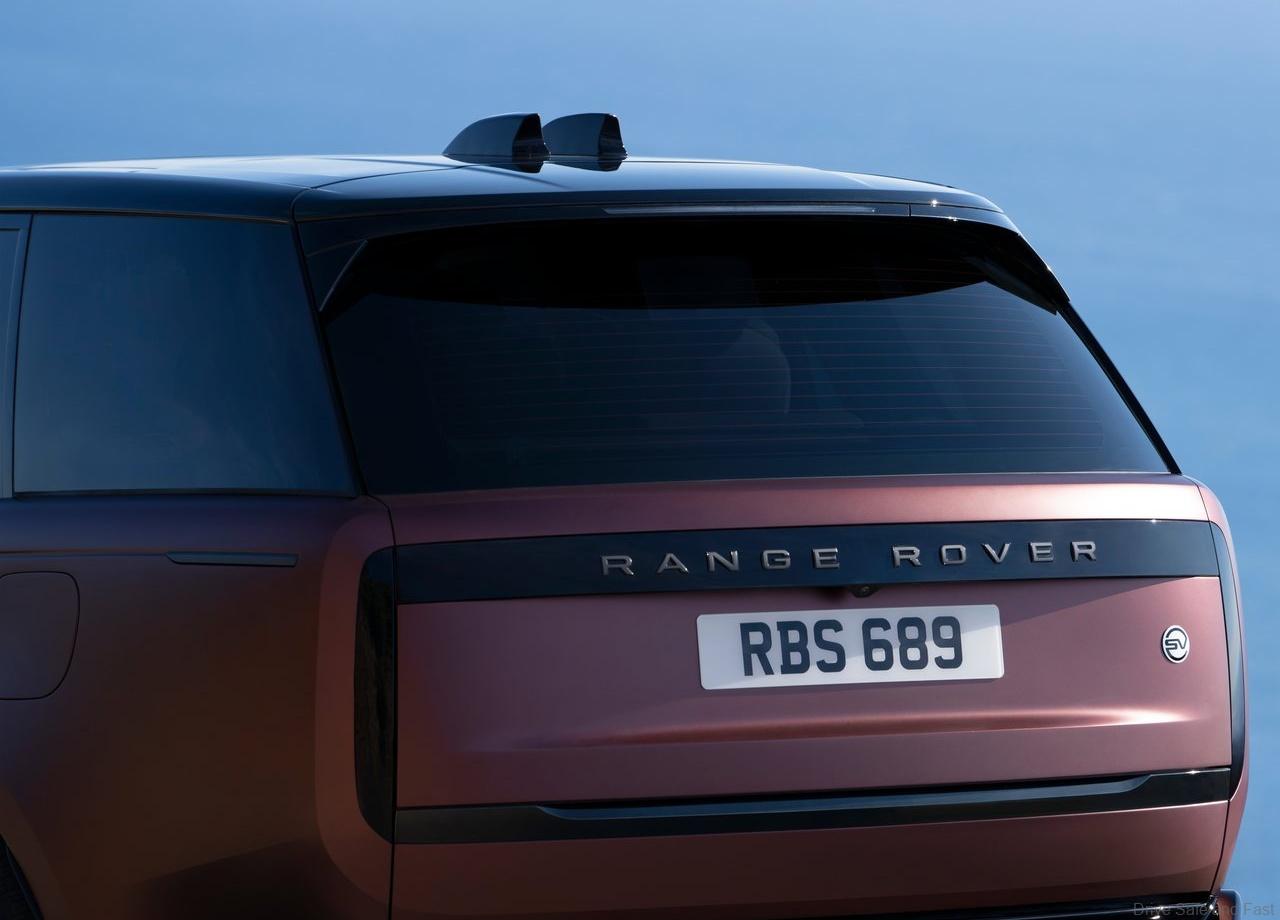 5th Generation Range Rover Revealed: BMW V8, 7-Seat Option