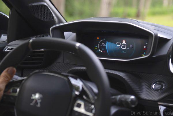 The 3D I-COCKPIT Instrument Cluster From Peugeot Is Funky