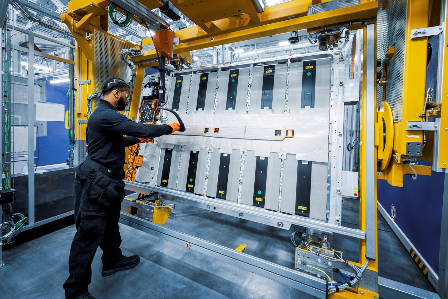 Mercedes-Benz Opens New EV Battery Plant In Alabama