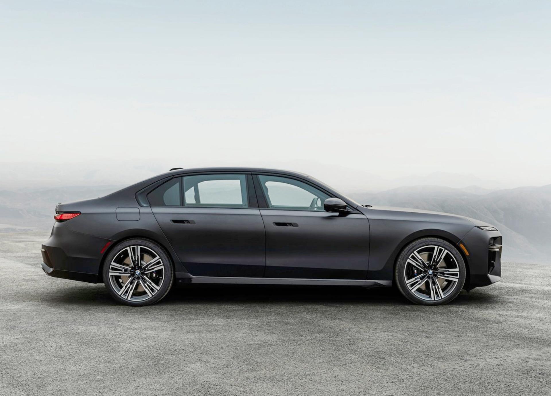 All-New BMW 7 Series And Electric i7 Revealed With THIS Face