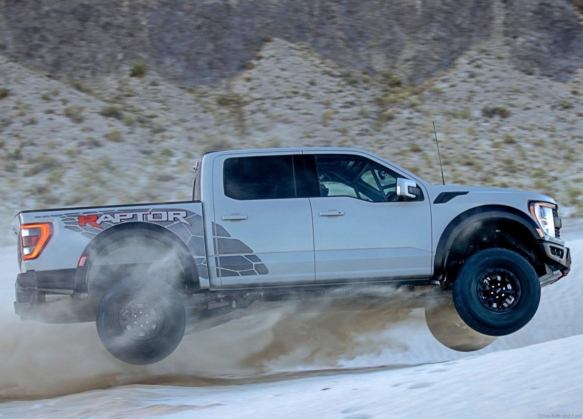 Ford F-150 Raptor R Debuts In USA With Supercharged V8 Motor!