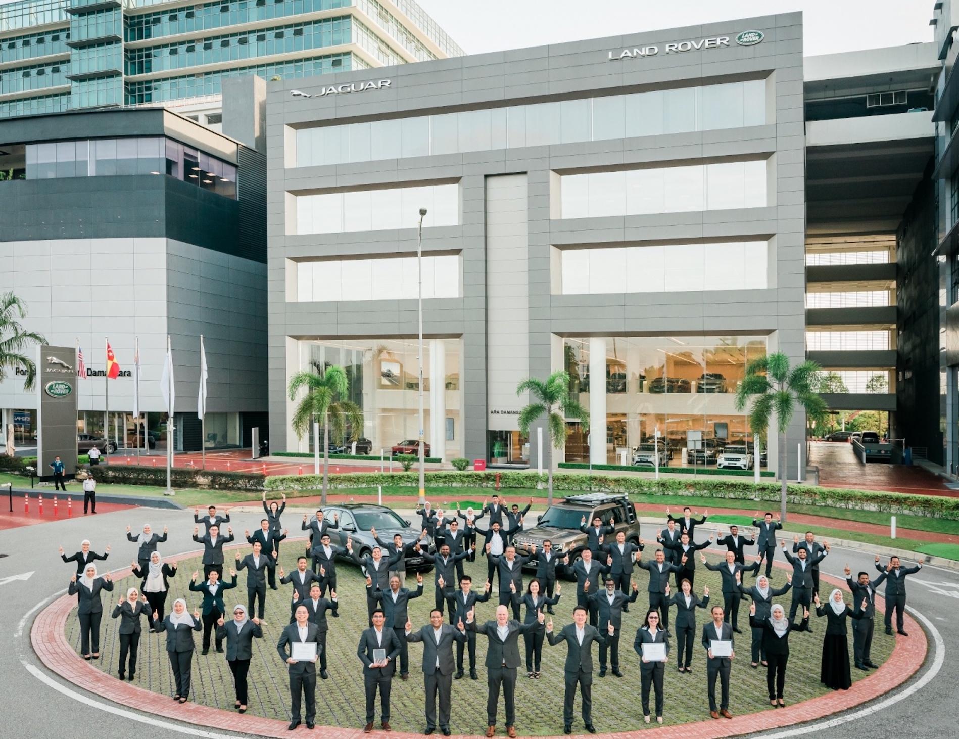 Jaguar Land Rover M'sia Wins 3rd Retailer Of The Year Award
