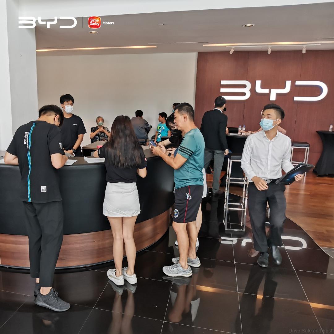 BYD Atto 3 Gets 1000 Orders In 10 Days With Just 1 Showroom