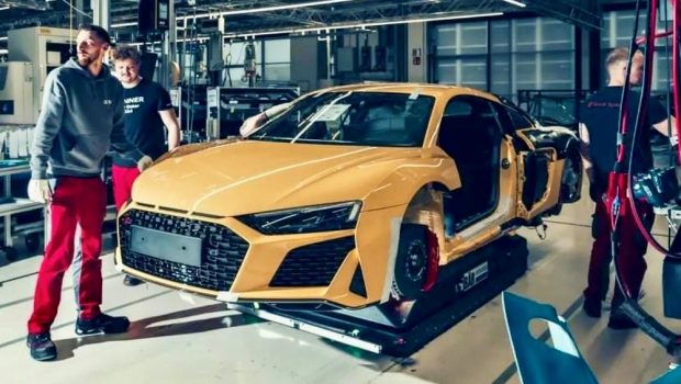 Audi R8 Retired For Good With Final Unit In Yellow