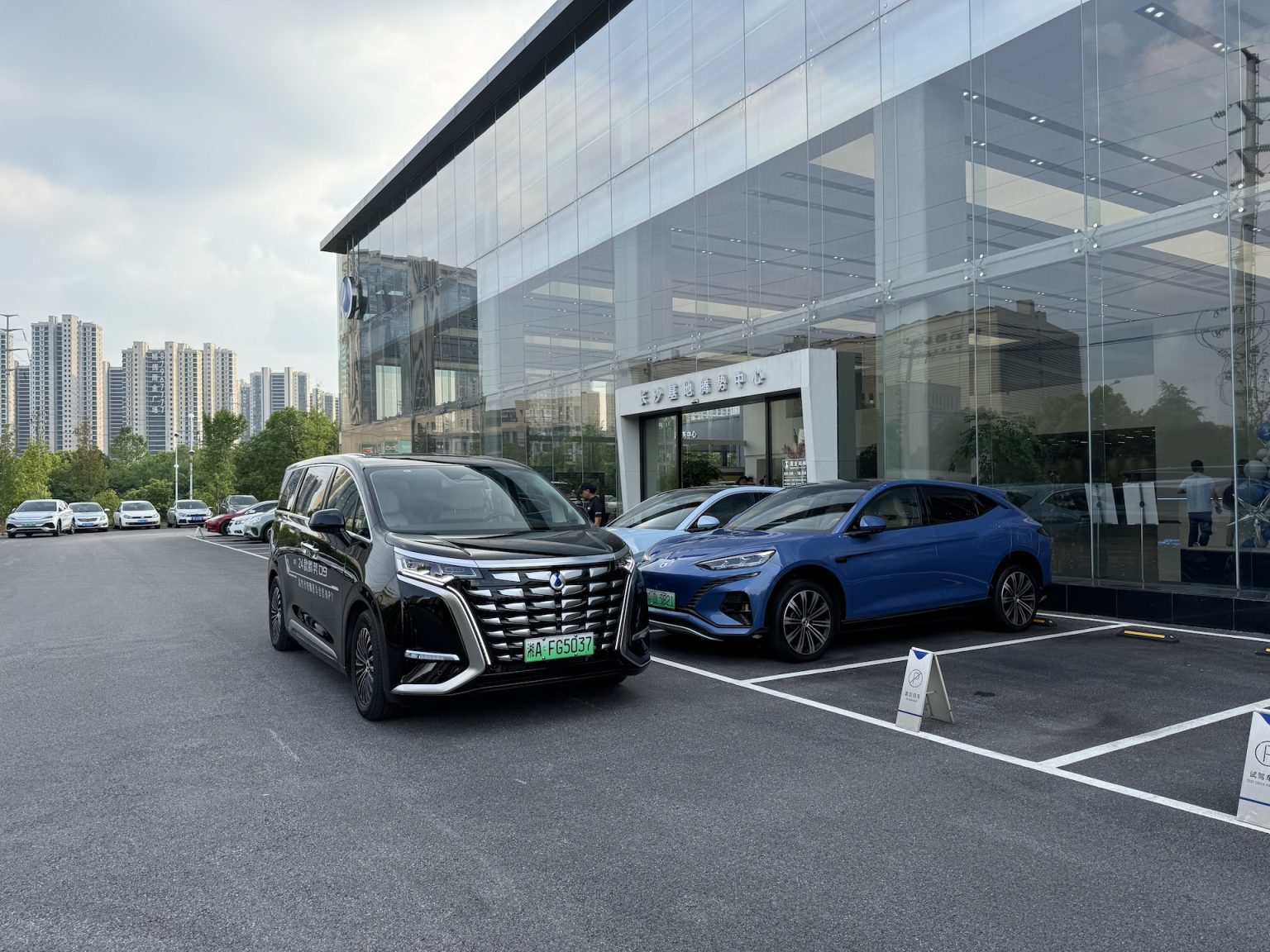 Denza D9 Luxury EV MPV Is Coming To Malaysia And We Drive It