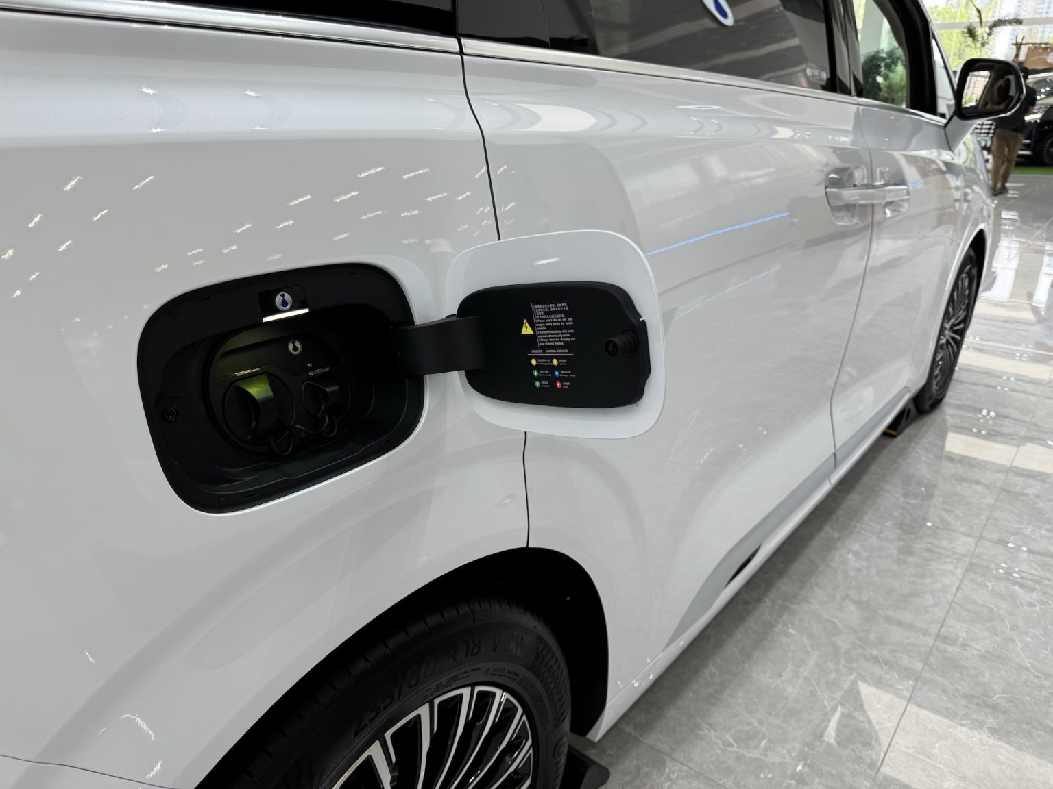 Denza D9 Luxury EV MPV Is Coming To Malaysia And We Drive It