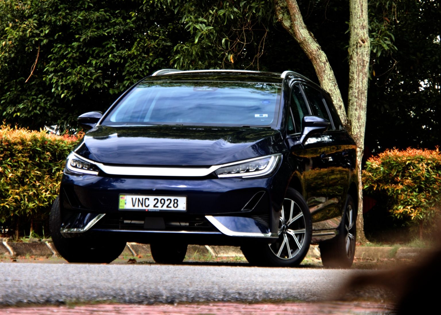 BYD M6 Extended Review: Best Bang For Buck EV Hands-Down