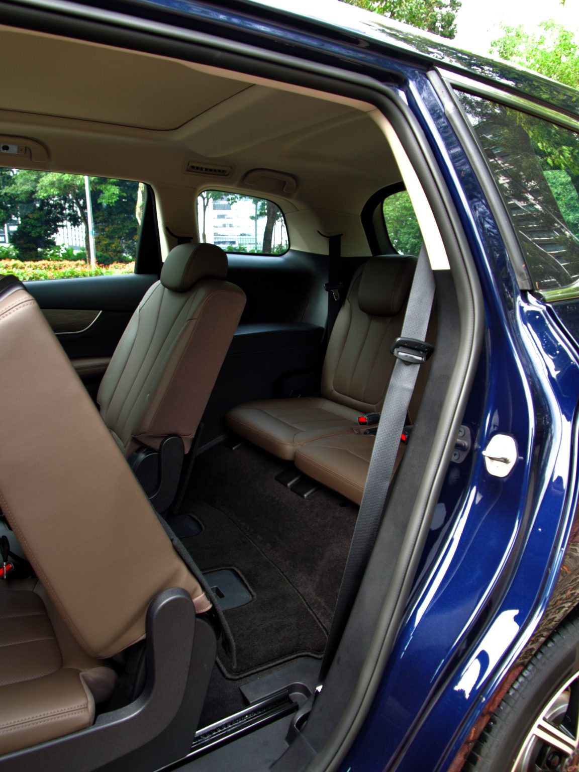 BYD M6 Extended Review: Best Bang For Buck EV Hands-Down