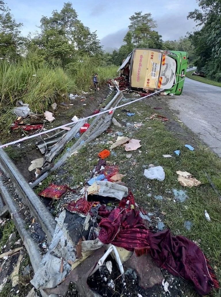 15 Dead In Gerik Bus Accident Involving Perodua Alza