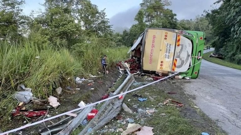 15 Dead In Gerik Bus Accident Involving Perodua Alza