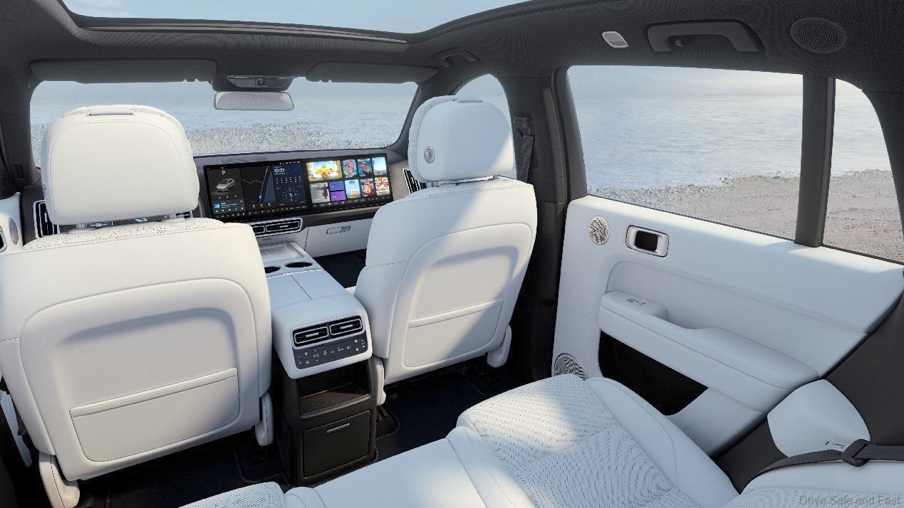 Chinese Electric SUV Li Auto Has An Insane Car Cabin